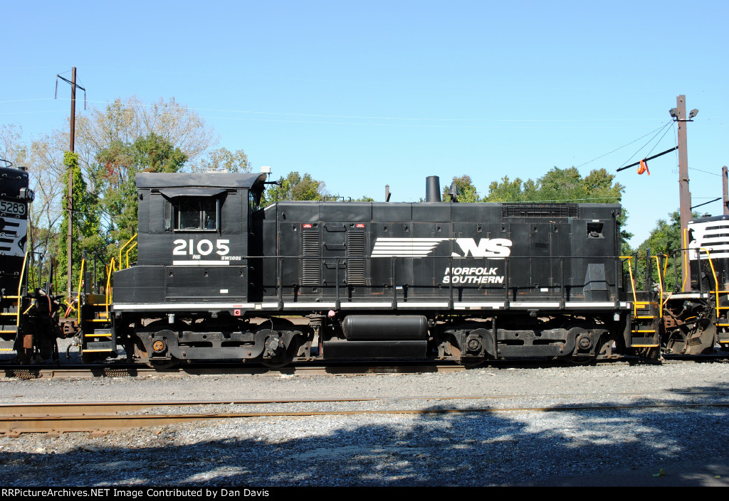 NS SW1001 2105 in Morrisville Yard